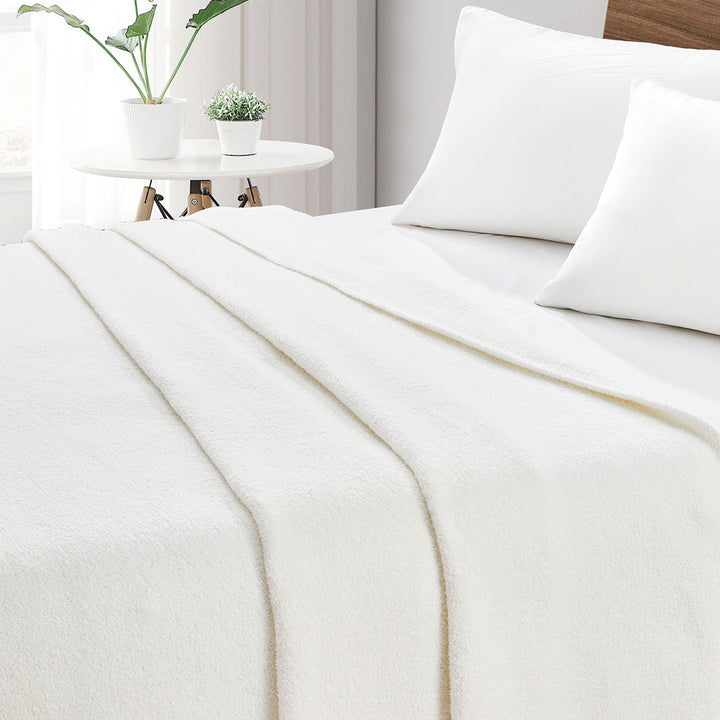 Luxury Blankets and Coverlets | Jennifer Adams – Jennifer Adams® Home